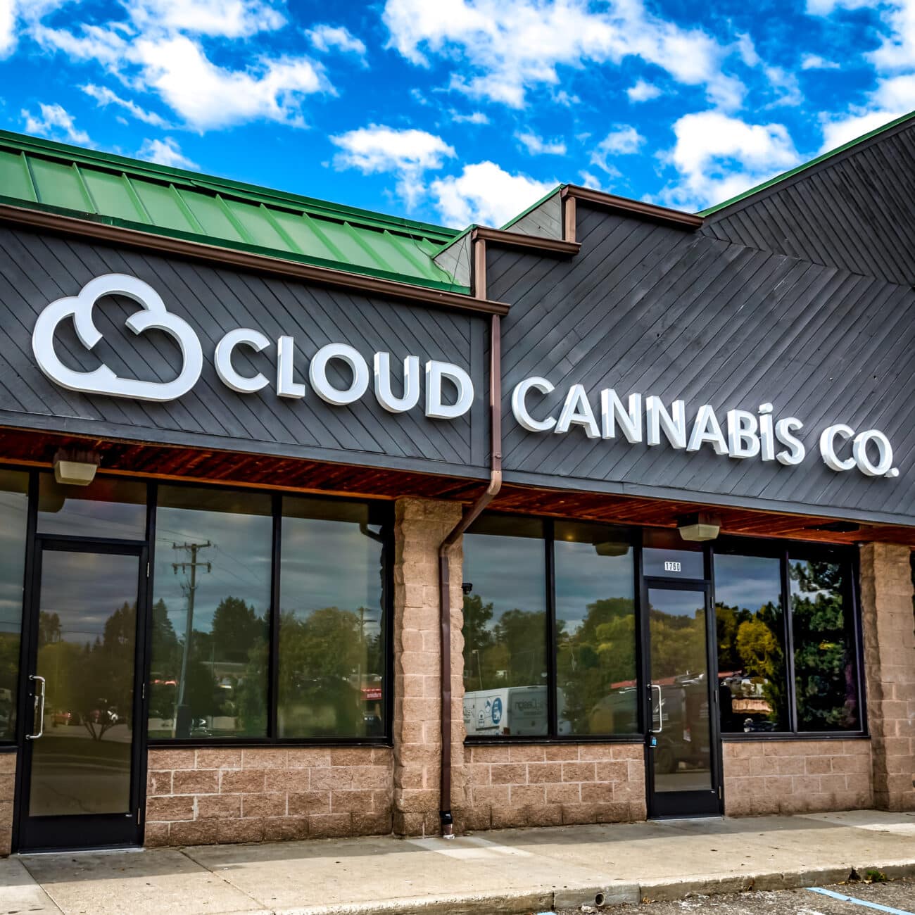 Visit the Best Dispensary in Ann Arbor - Cloud Cannabis